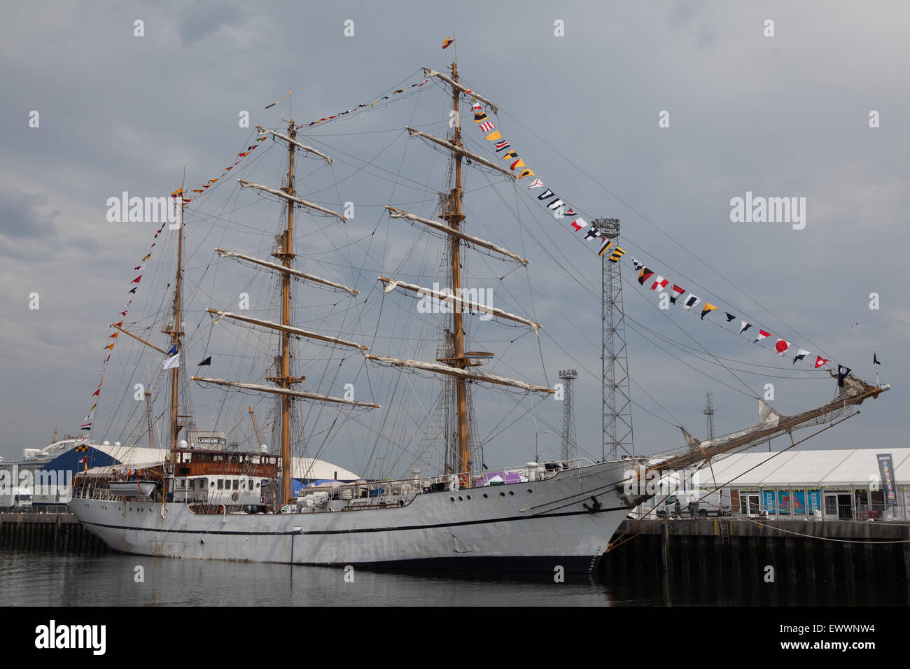 Ecuadorian navy hi-res stock photography and images - Alamy