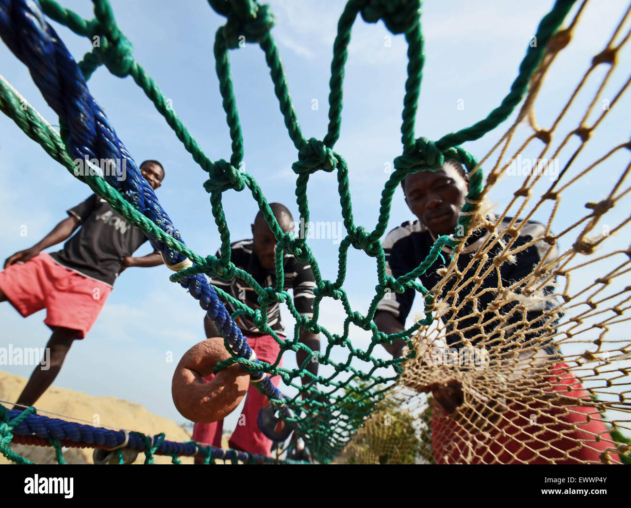 Sierra leone fishing hi-res stock photography and images - Alamy