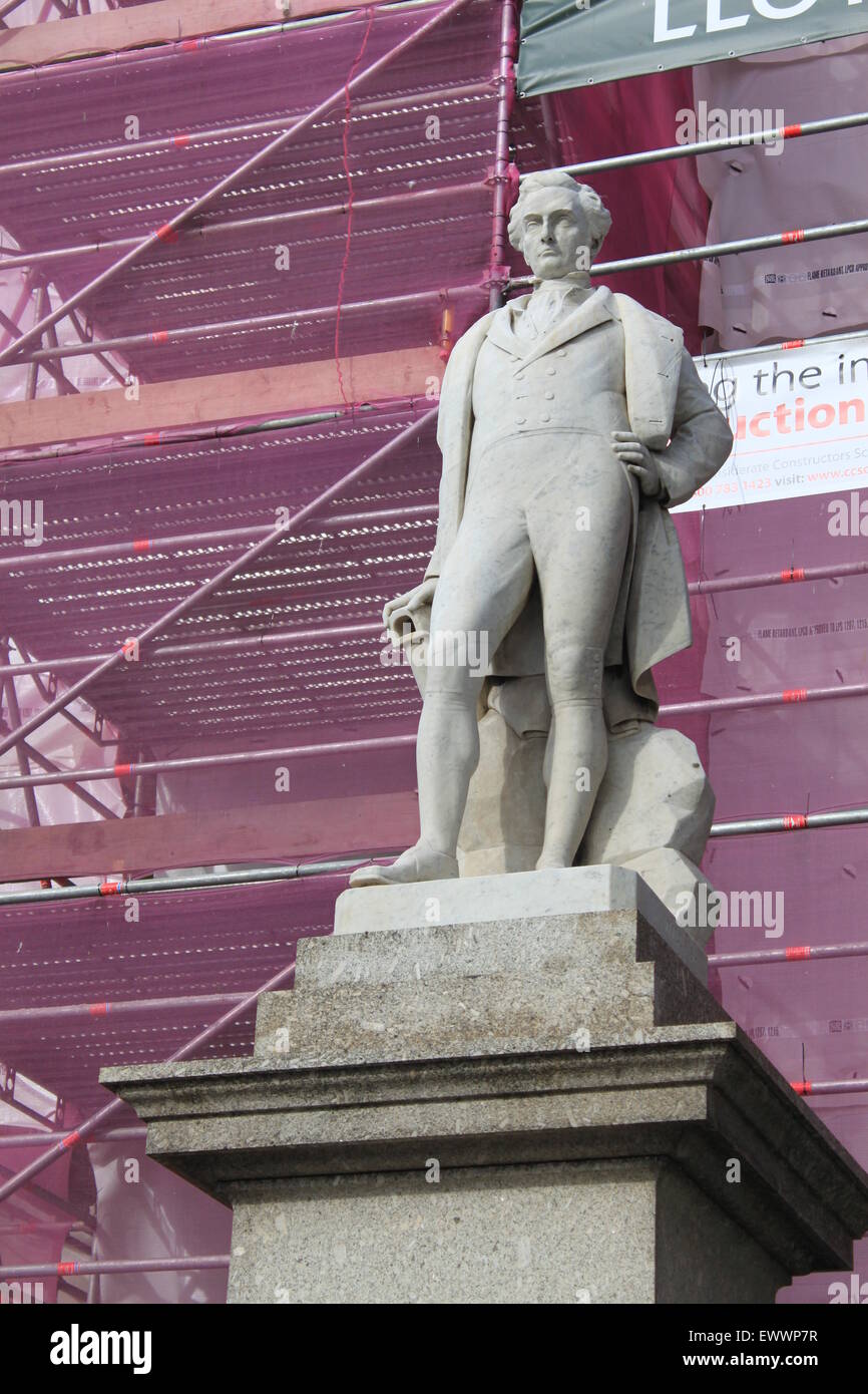 Humphrey davy statue hi-res stock photography and images - Alamy