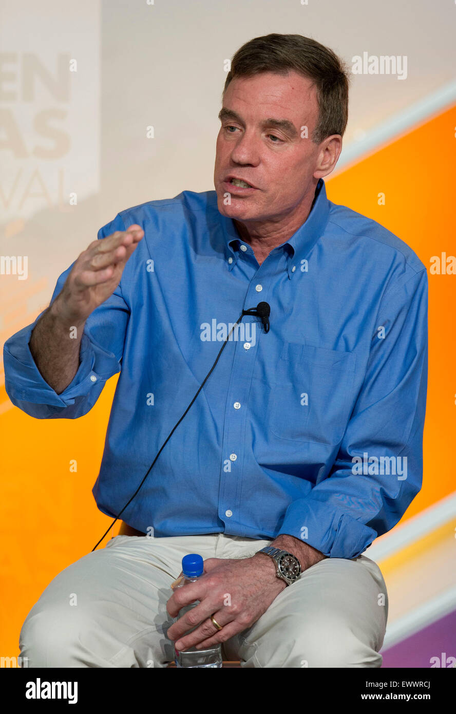 Governor of virginia mark warner hi-res stock photography and images ...