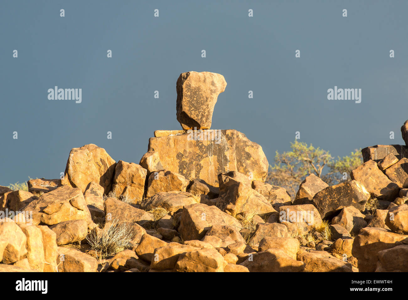 Massive scale hi-res stock photography and images - Alamy