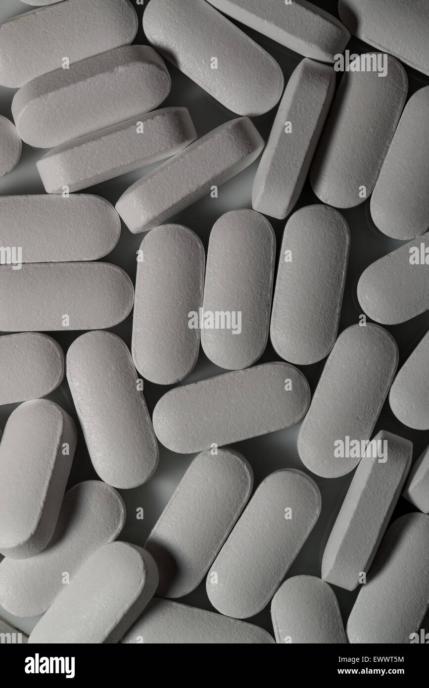 Pain relief pills hi-res stock photography and images - Alamy