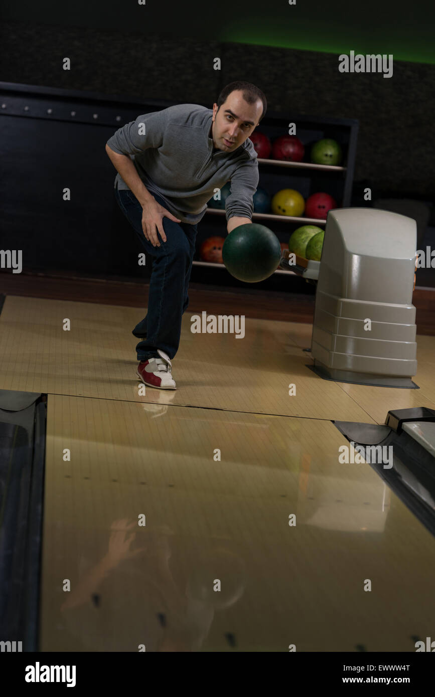 Boowling hi-res stock photography and images - Alamy
