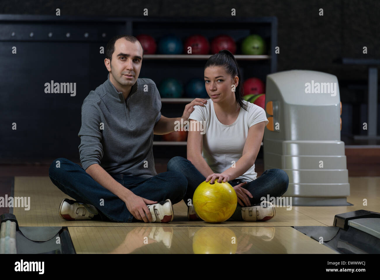 Two men ten pin bowling hi-res stock photography and images - Alamy