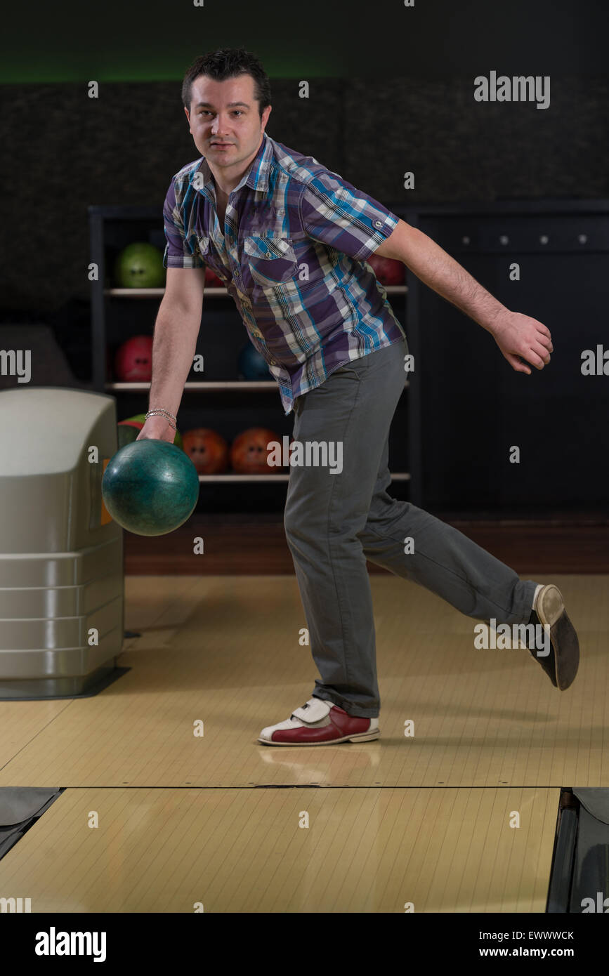 Man and bowling hi-res stock photography and images - Alamy