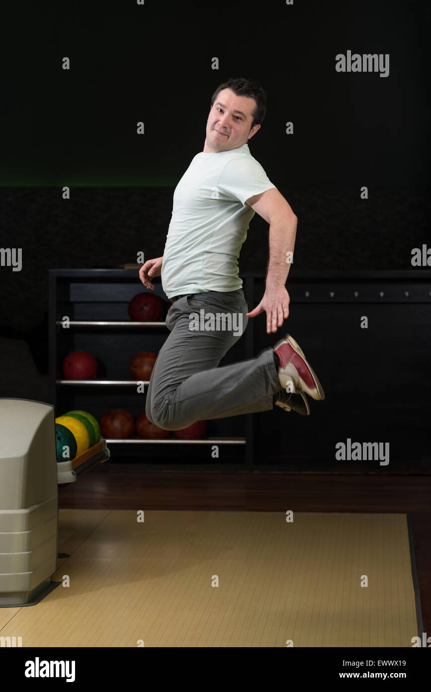 Ecstatic man hi-res stock photography and images - Alamy