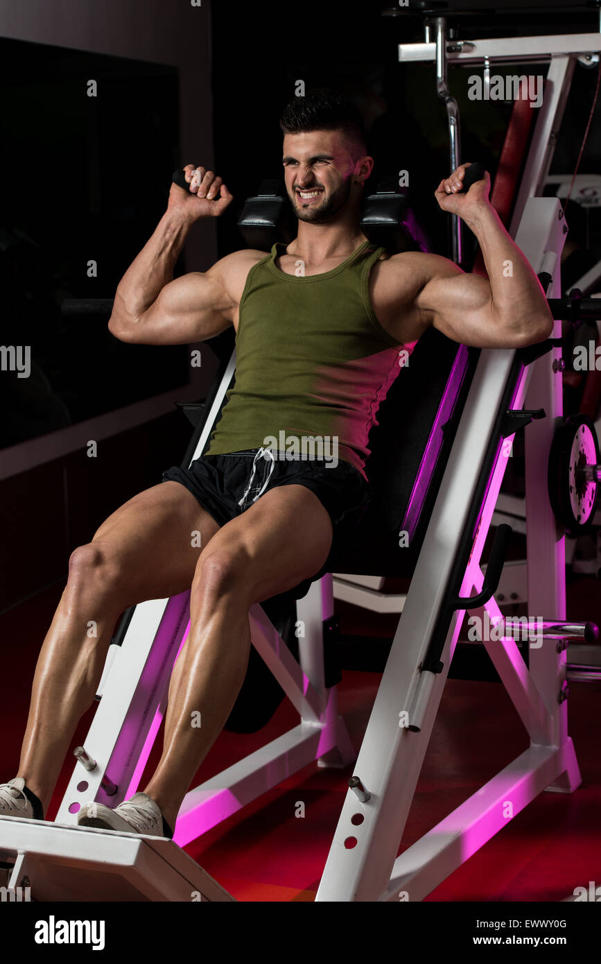 Young male leg press workout hi-res stock photography and images - Alamy