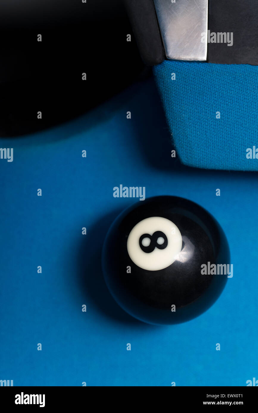 Eight friends hi-res stock photography and images - Alamy