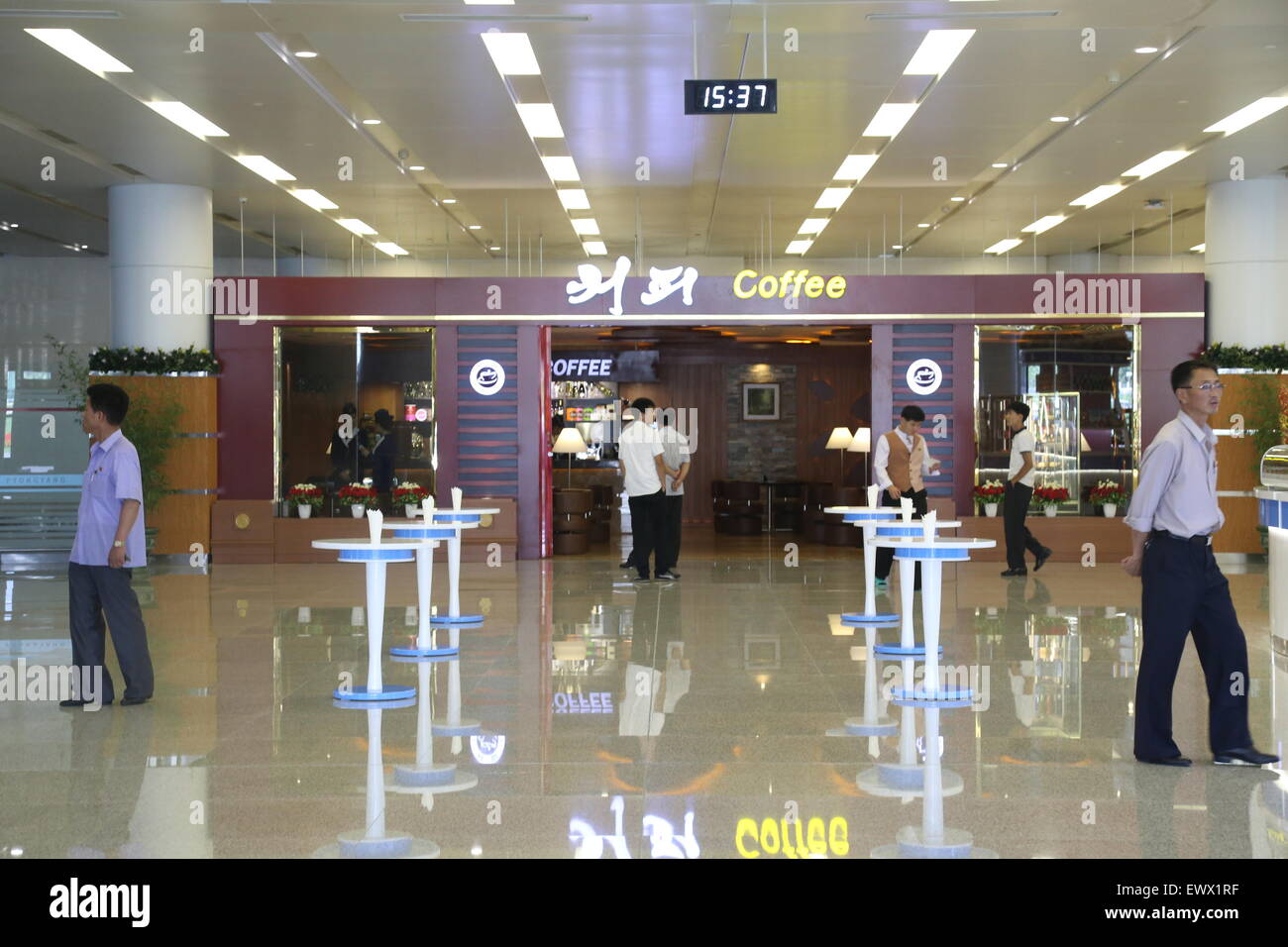 Pyongyang. 1st July, 2015. Photo taken on July 1, 2015 shows a shop at ...
