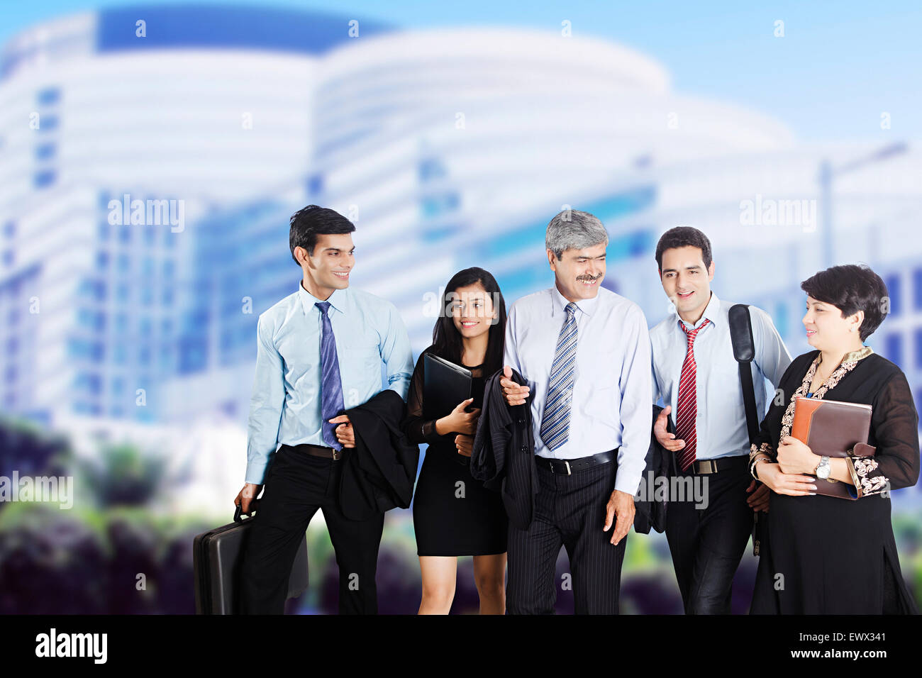 People walking away crowd hi-res stock photography and images - Alamy