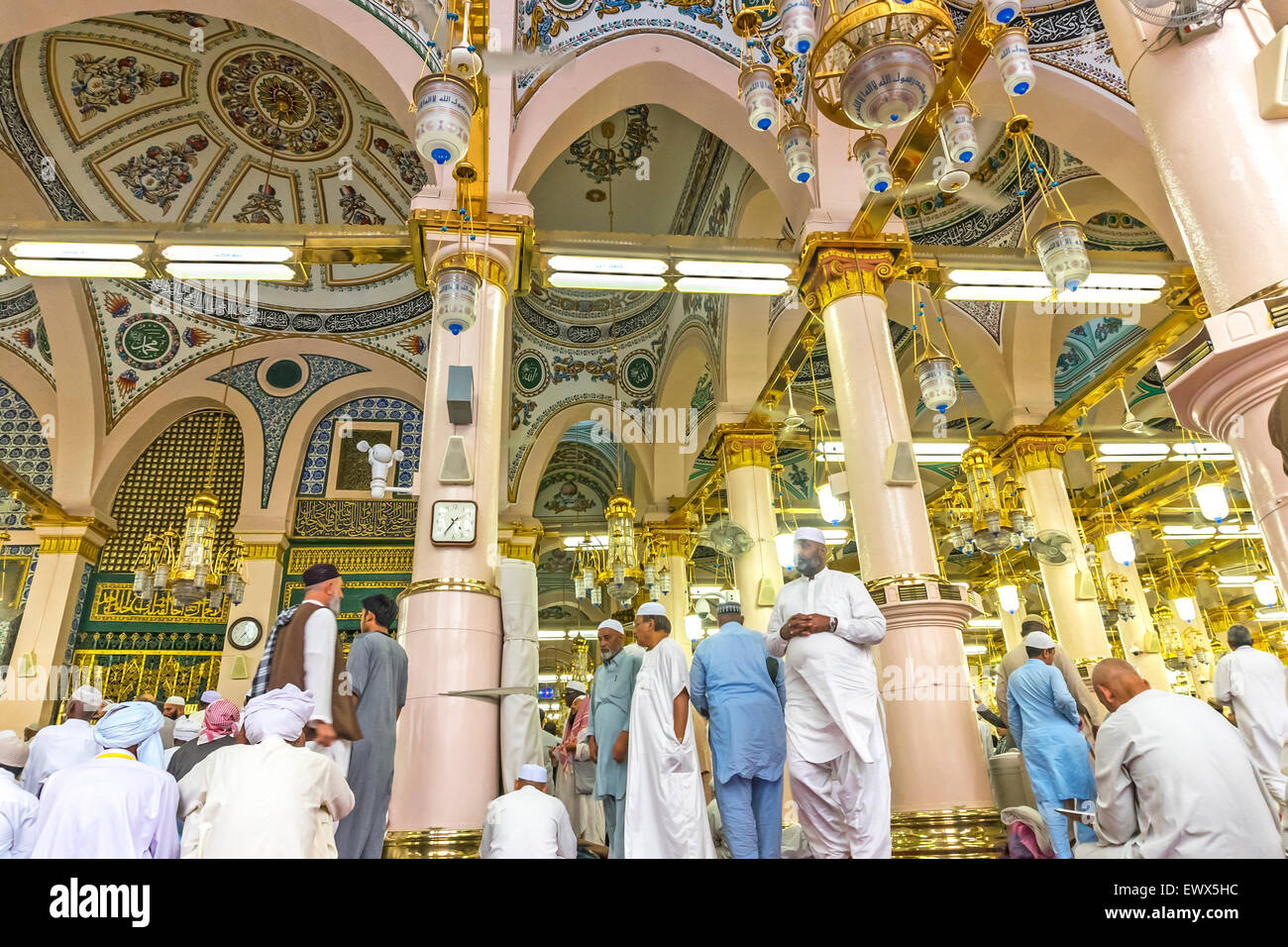 MEDINA-MAR 8 : Interior of Masjid Nabawi March 8, 2015 in Medina, Saudi ...