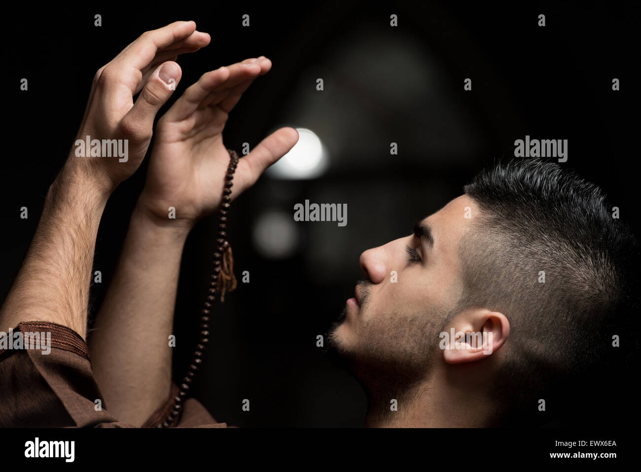 Mosque worshipper prayer muslim hi-res stock photography and images - Alamy