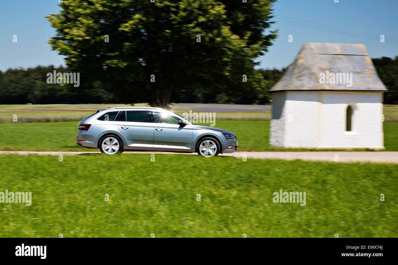 Skoda Superb Combi Stock Photo - Alamy