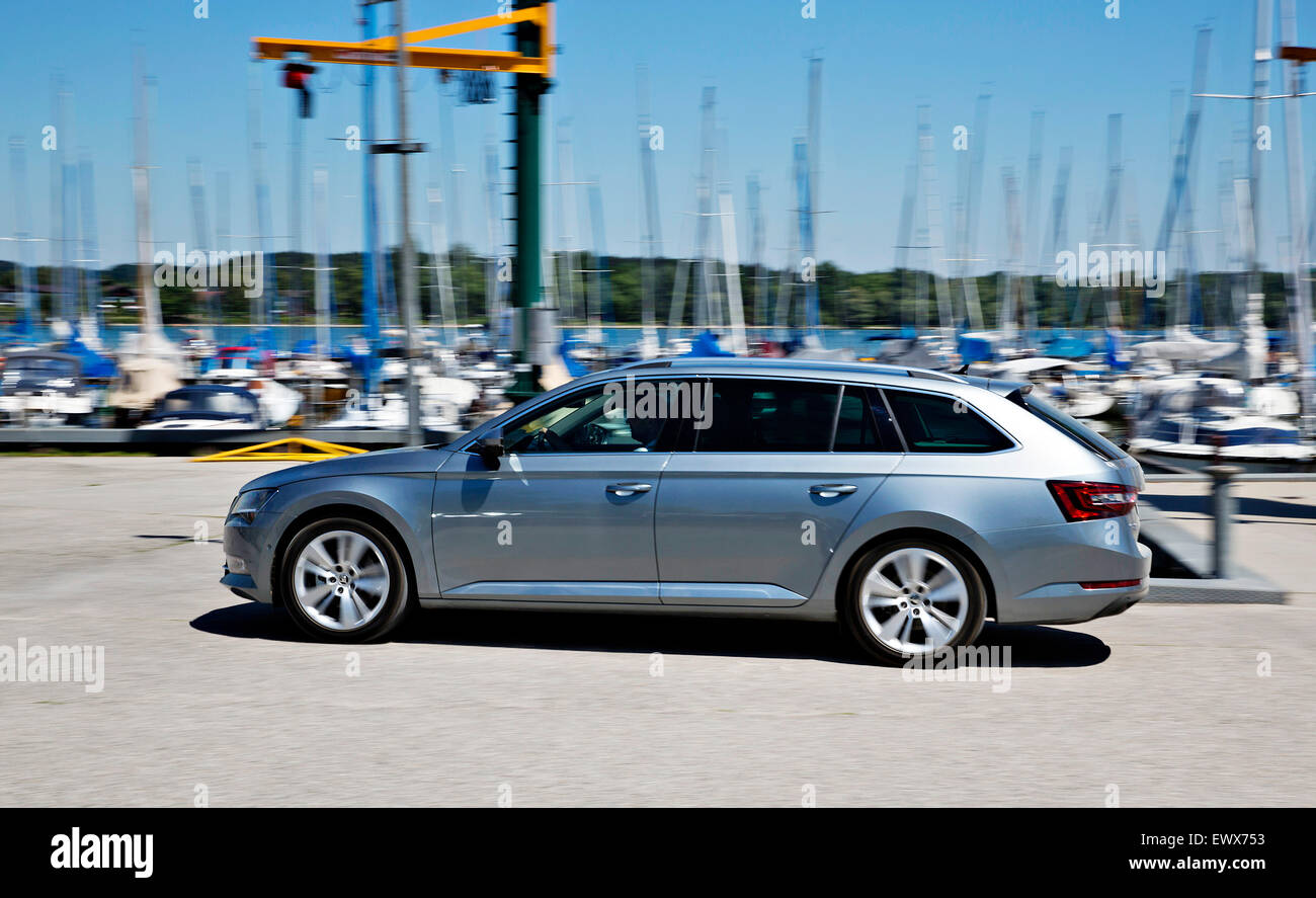 Skoda Superb Combi Stock Photo - Alamy