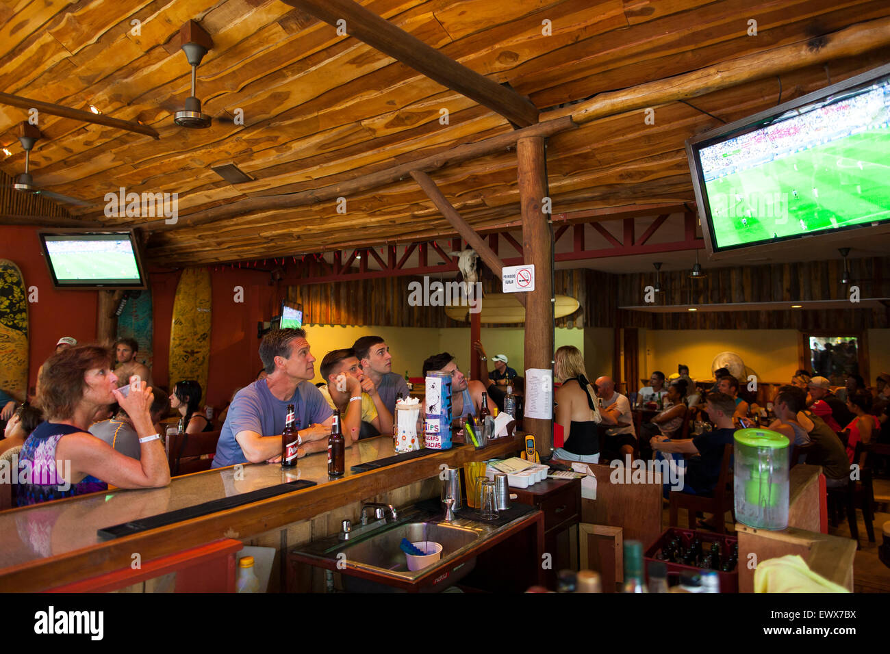 Costa Rica Beach Bar High Resolution Stock Photography and Images - Alamy