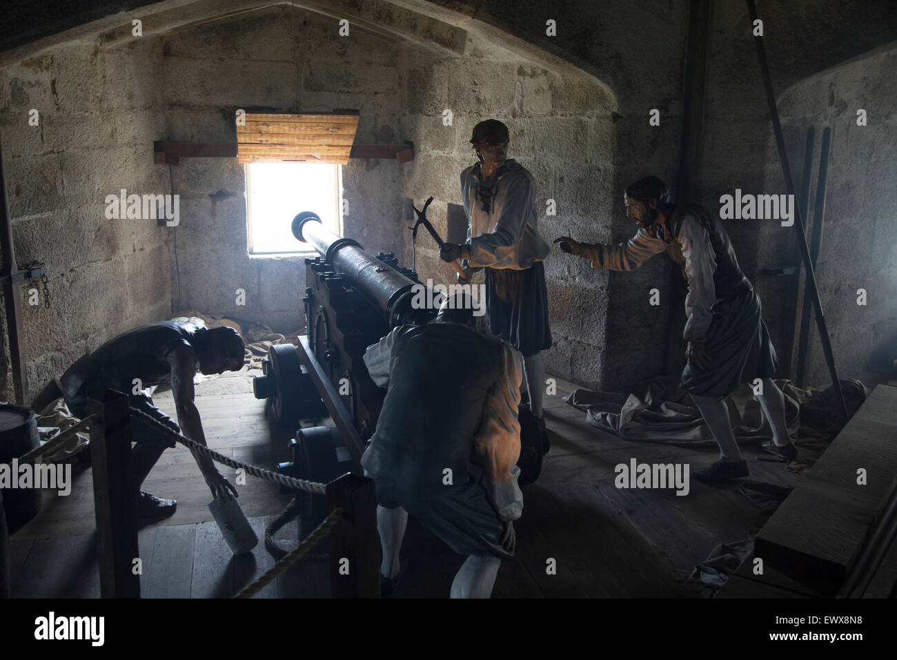 Mannequin models recreate battle scene inside Pendennis castle ...