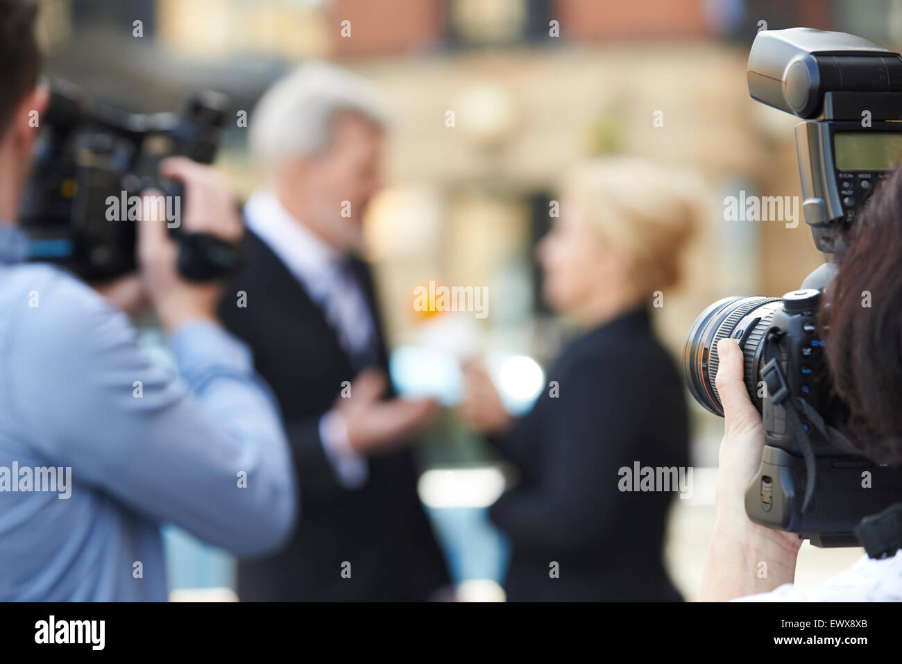 Tv Reporter High Resolution Stock Photography and Images - Alamy