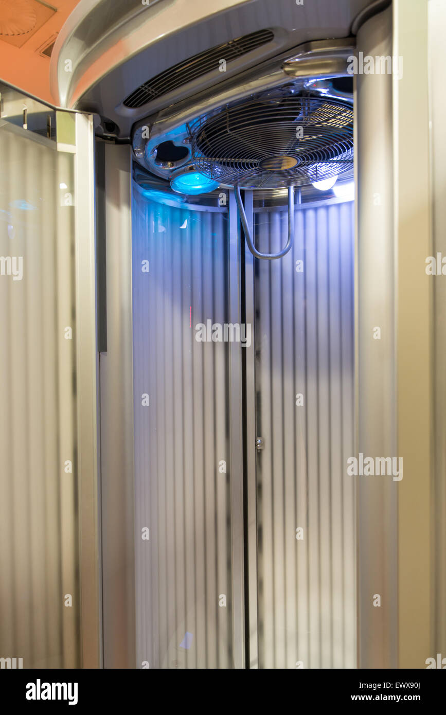 Tanning Bed Solarium At Healthy Club Spa Stock Photo - Alamy