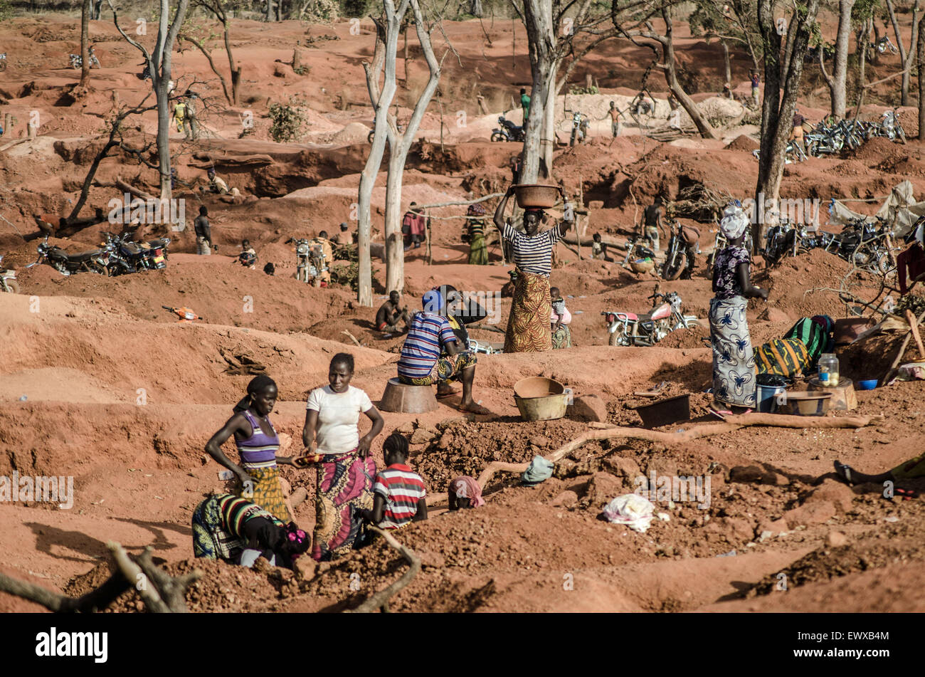 Guinea africa mining hi-res stock photography and images - Alamy