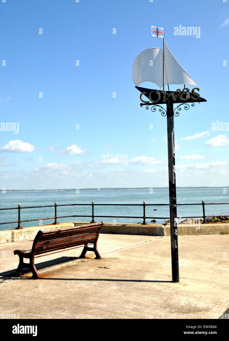 Cowes town sign Stock Photo - Alamy