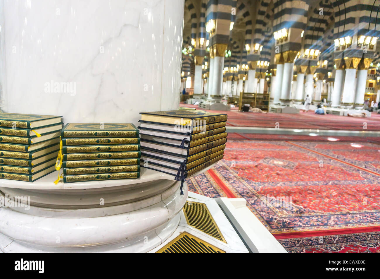 Al masjid an nabawi interior hi-res stock photography and images - Alamy