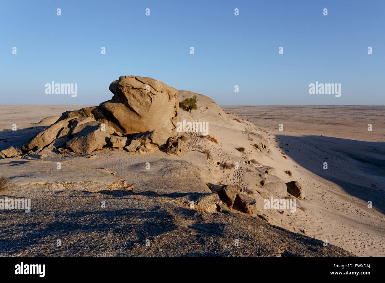 Rock formation in Namib desert in sunset, landscape, Vogelfederberg ...