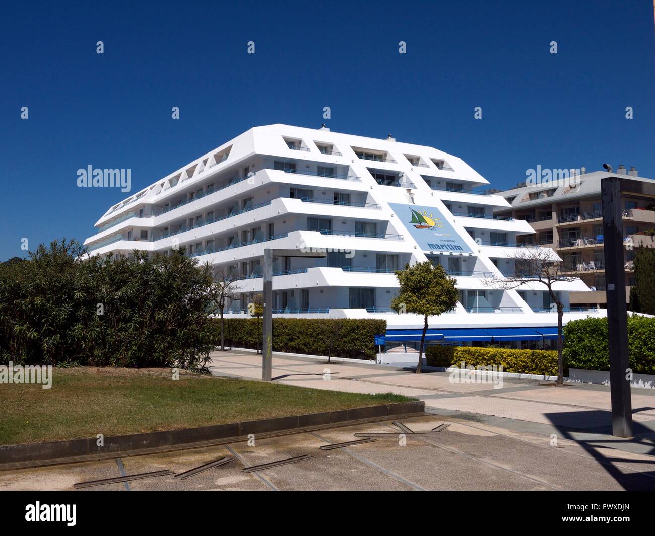 Boat Shaped Hotel Stock Photos & Boat Shaped Hotel Stock Images - Alamy