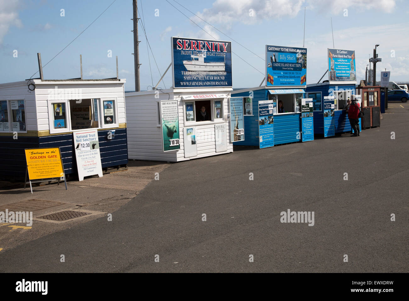 Boat trip ticket booths hi-res stock photography and images - Alamy