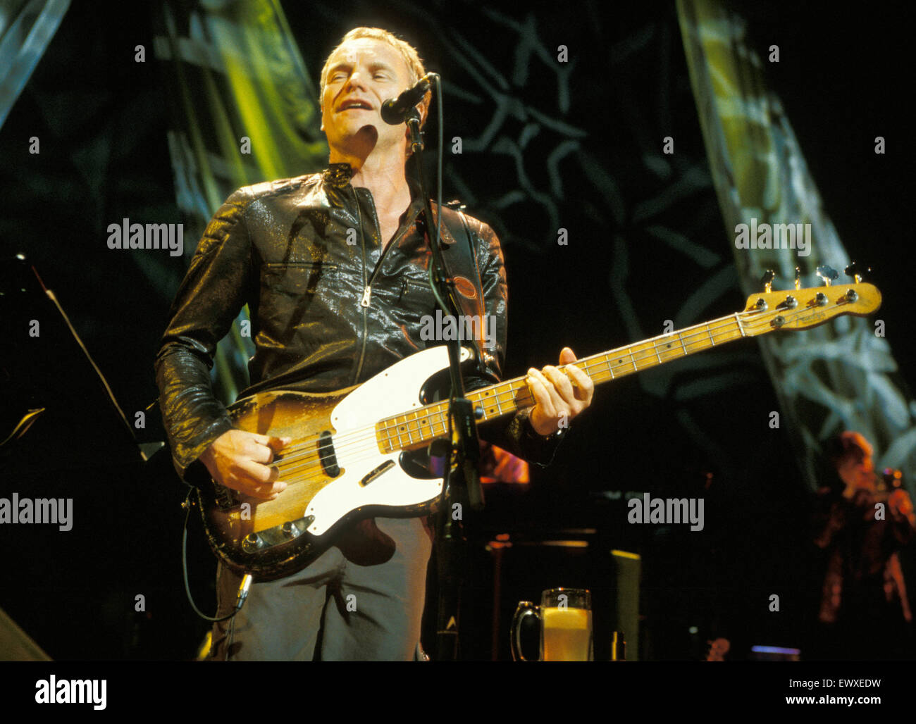 Sting singer hi-res stock photography and images - Alamy