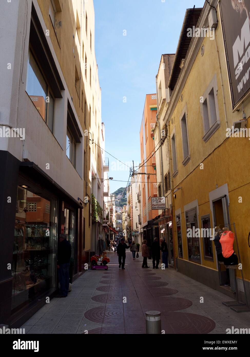 Typical shopping street in Spain Stock Photo - Alamy