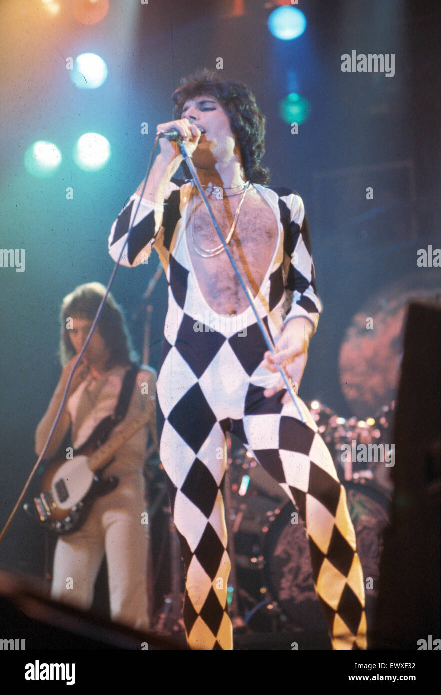 QUEEN UK rock group with Freddie Mercury about 1975 Stock Photo - Alamy