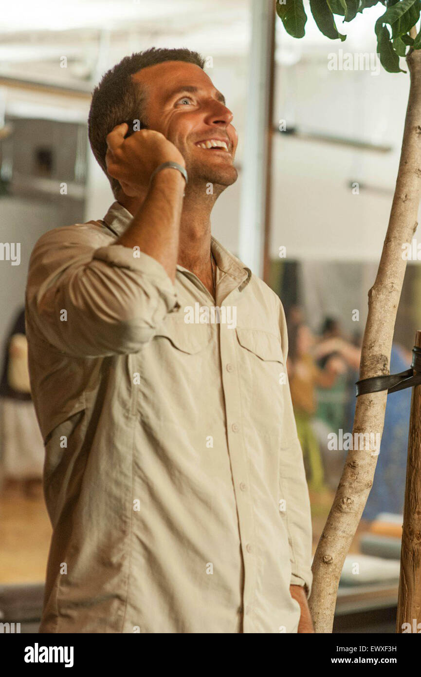 ALOHA (2015) BRADLEY COOPER CAMERON CROWE (DIR Stock Photo - Alamy