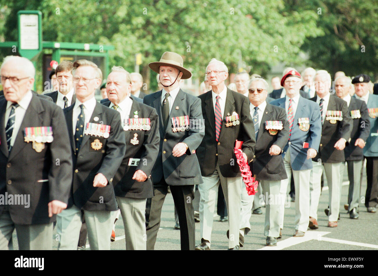 Vj day hi-res stock photography and images - Alamy