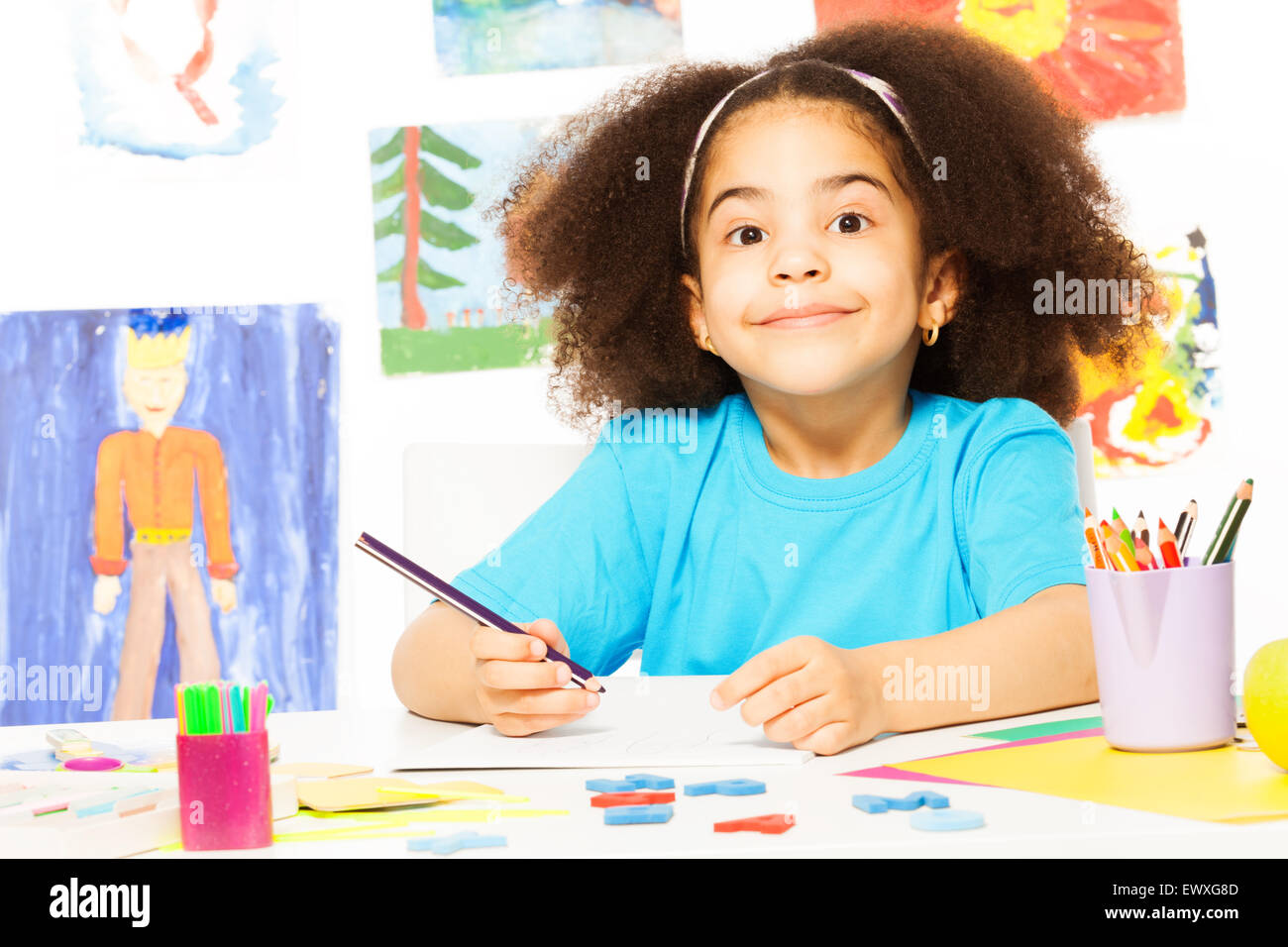 Cute girl pictures hi-res stock photography and images - Alamy