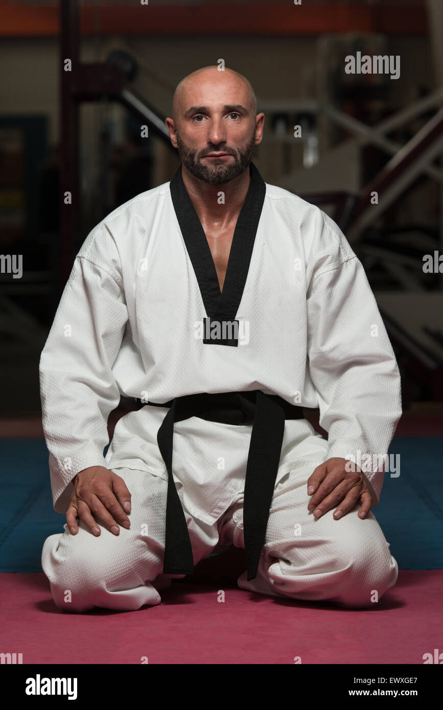 Black belt karate hi-res stock photography and images - Alamy