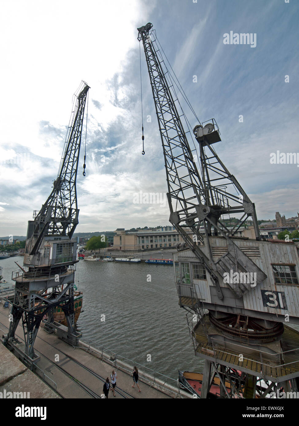 Bristol cranes hi-res stock photography and images - Alamy