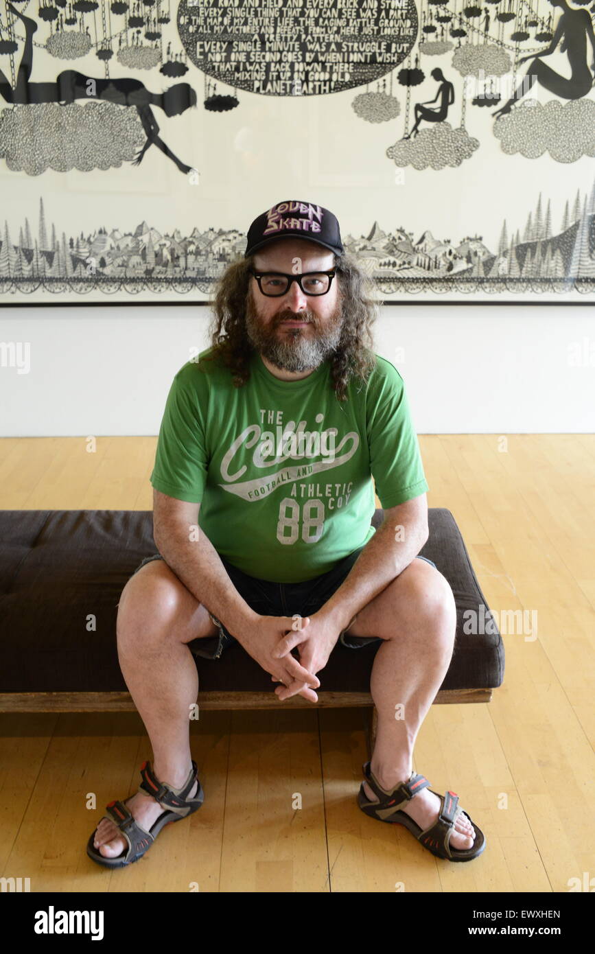 Rob ryan paper hi-res stock photography and images - Alamy