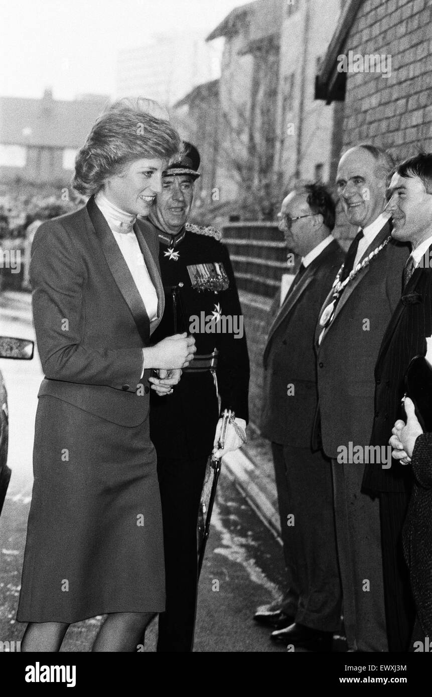 Princess Diana visiting the Boyd Court Guinness Trust Housing Estate ...