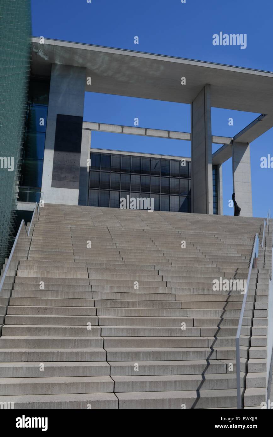Government office buildings hi-res stock photography and images - Alamy
