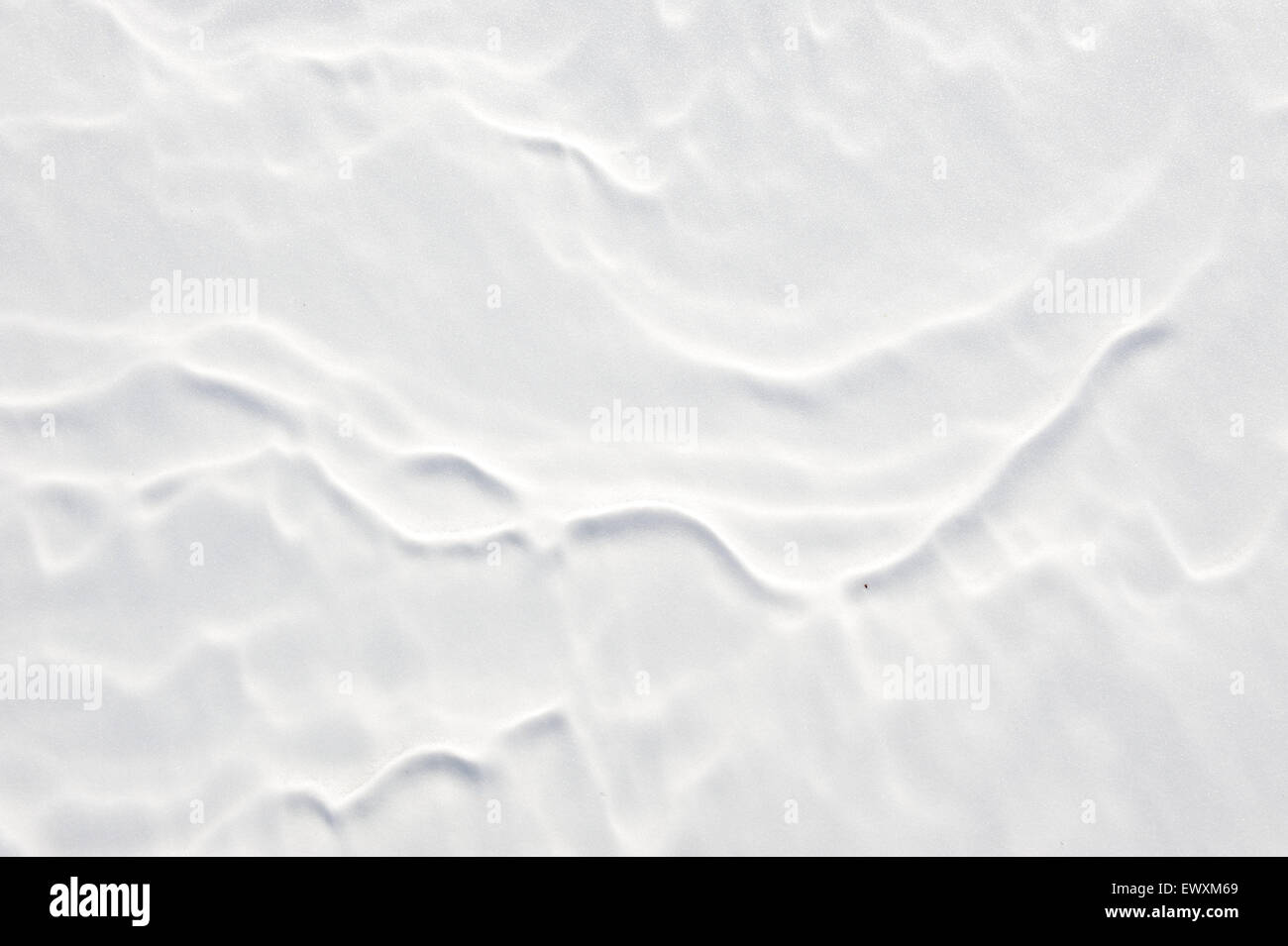 Thin ice layer hi-res stock photography and images - Alamy