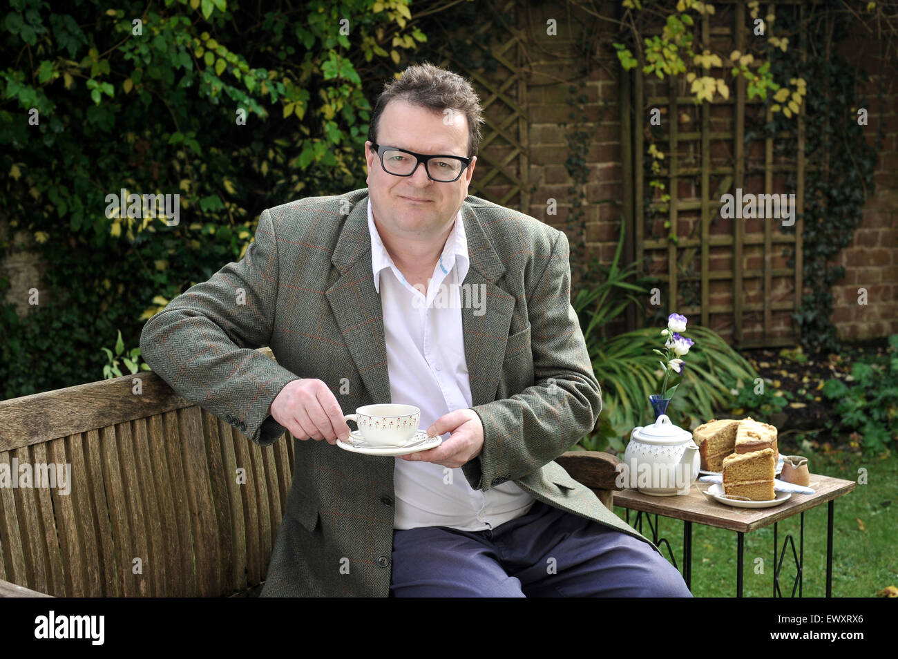 Roger lewis journalist hi-res stock photography and images - Alamy