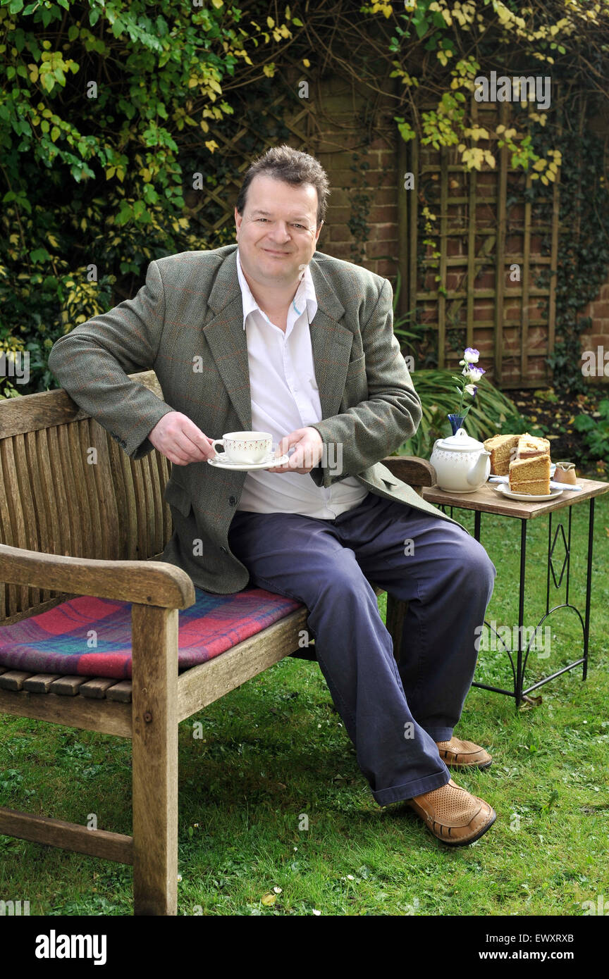 Roger Lewis(b26thFeb 1960) is a Welsh academic, journalist and ...