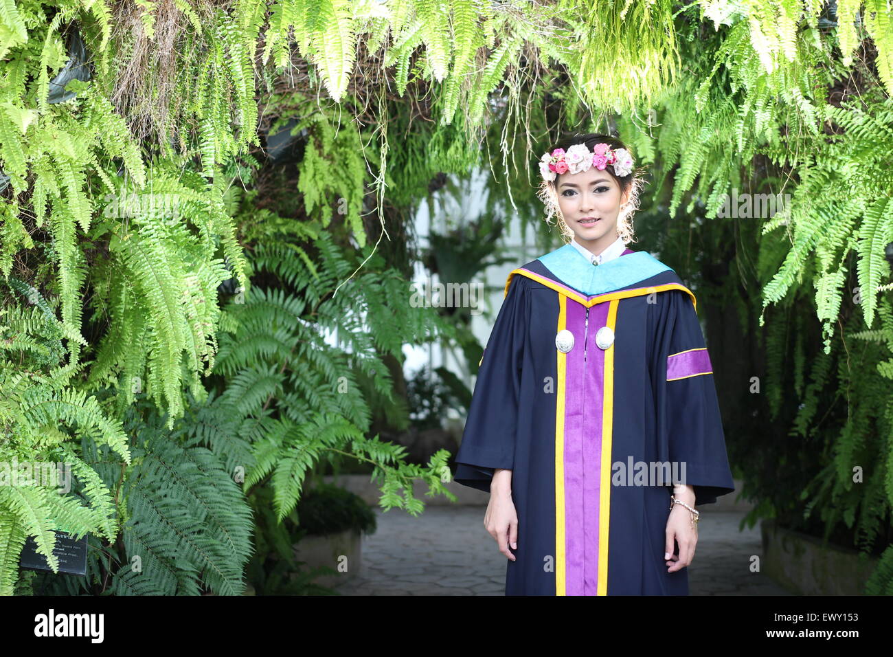 Graduation portraits hi-res stock photography and images - Alamy