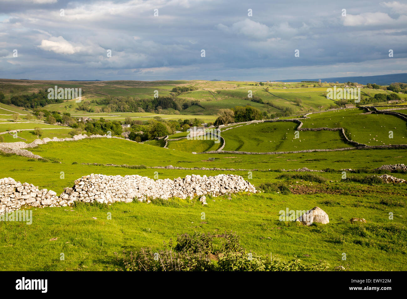 Stonewalls hi-res stock photography and images - Alamy