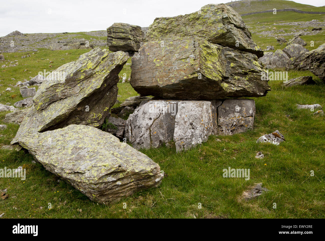 Norber erratics glacial deposition, Austwick, Yorkshire Dales national ...