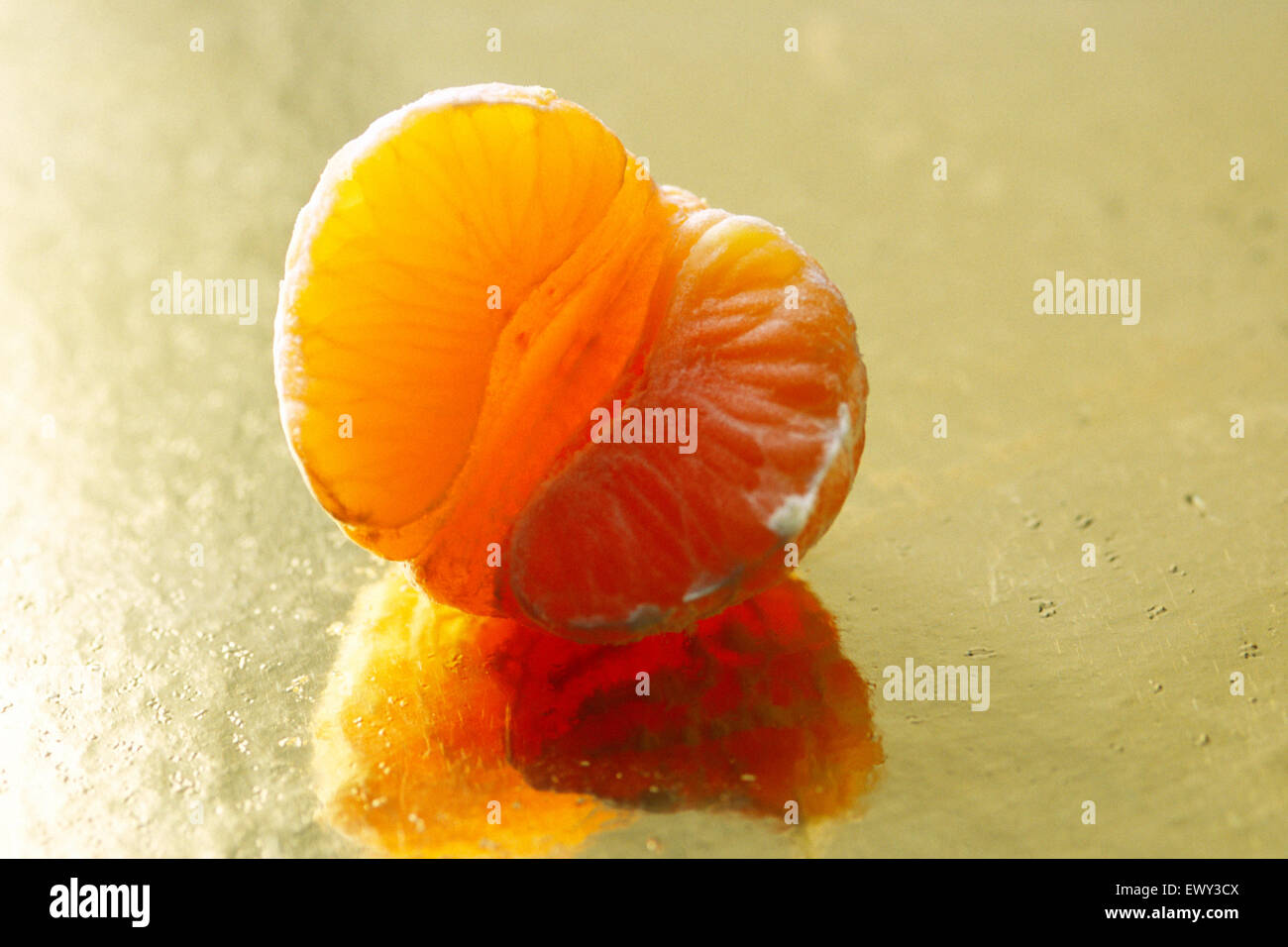 Clementine half hi-res stock photography and images - Alamy