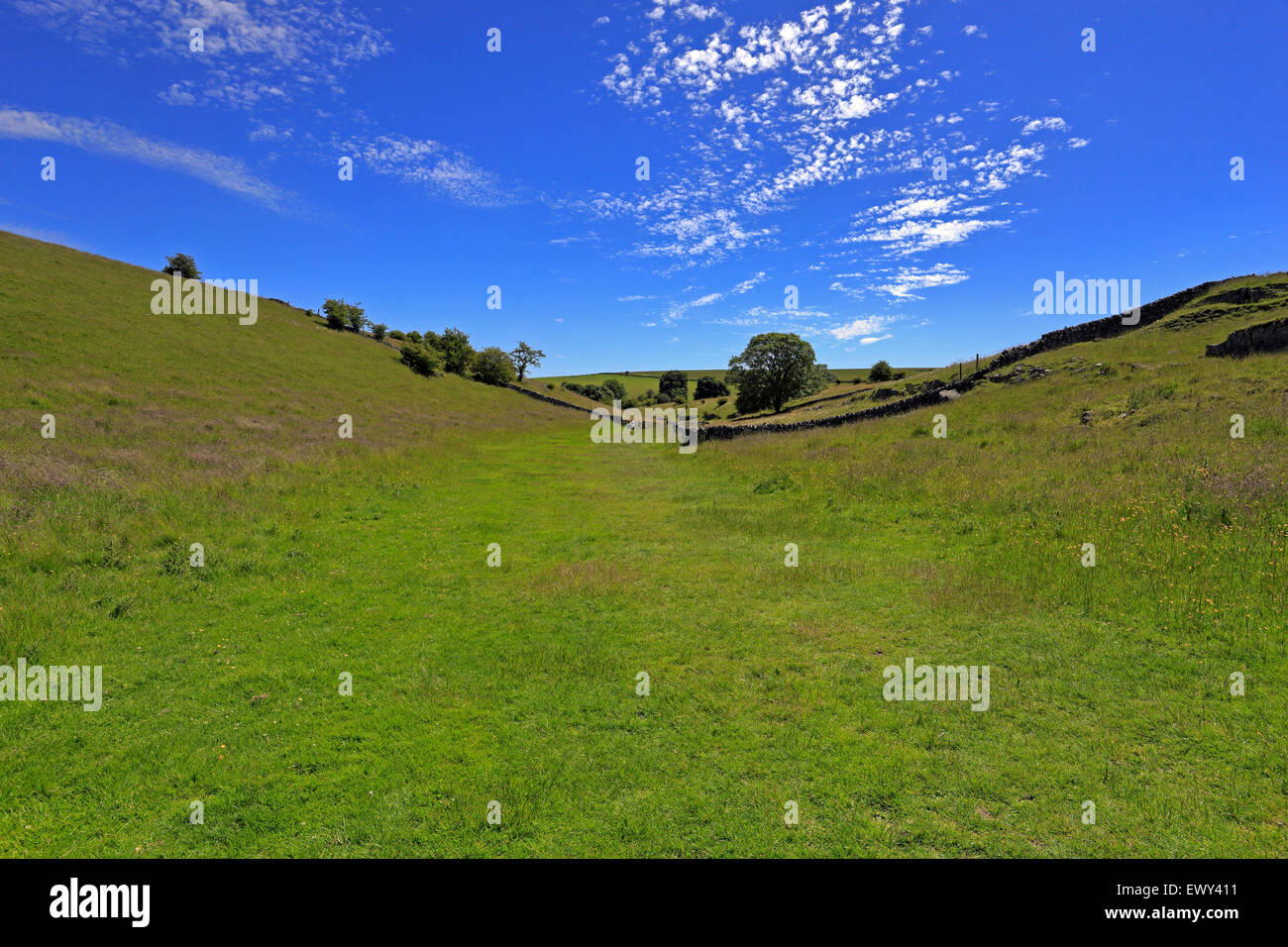 Upper lathkill dale hi-res stock photography and images - Alamy