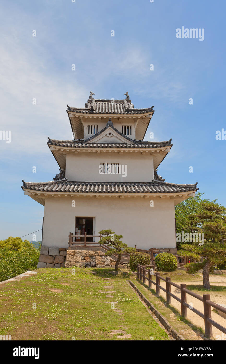 Main keep (donjon, circa 1641) of Marugame castle, Shikoku Island ...