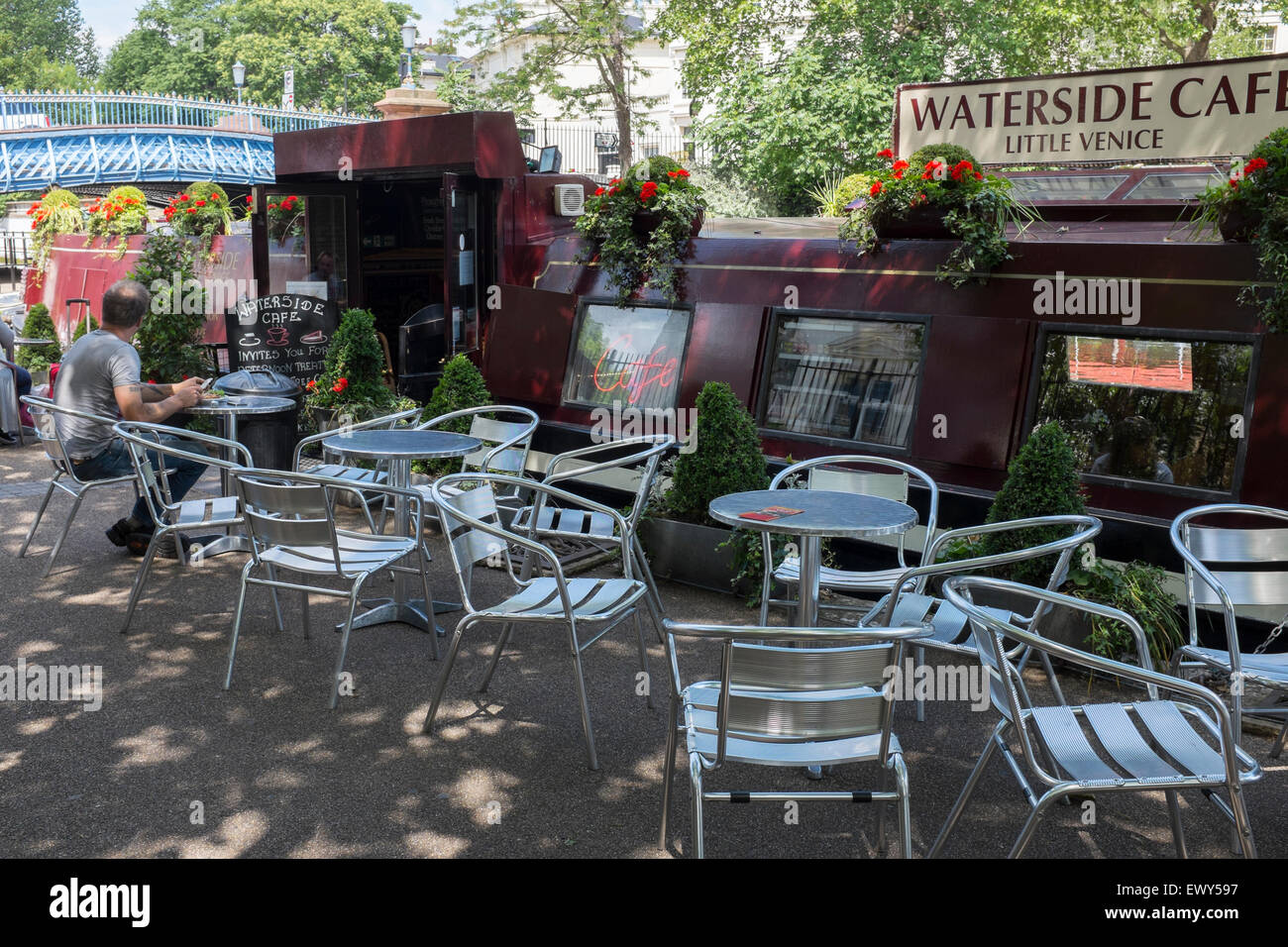 The Waterside Café at London's Little Venice near Maida Vale Stock ...