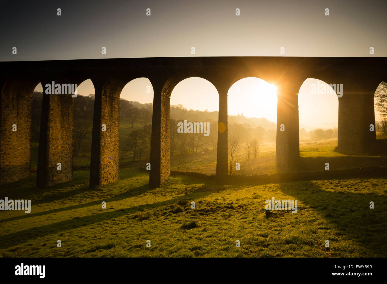 Thornton viaduct railway hi-res stock photography and images - Alamy
